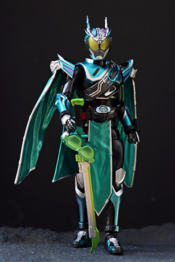 必殺技竟然不是用腳？SHF - Kamen Rider Brain