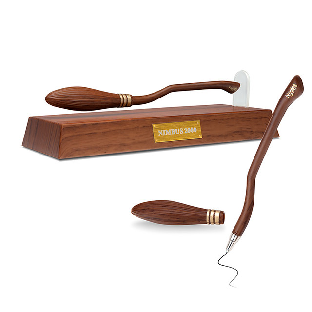 真 真的飛起來啦~~ Thinkgeek《哈利波特》光輪兩千原子筆 Harry Potter Levitating Broom