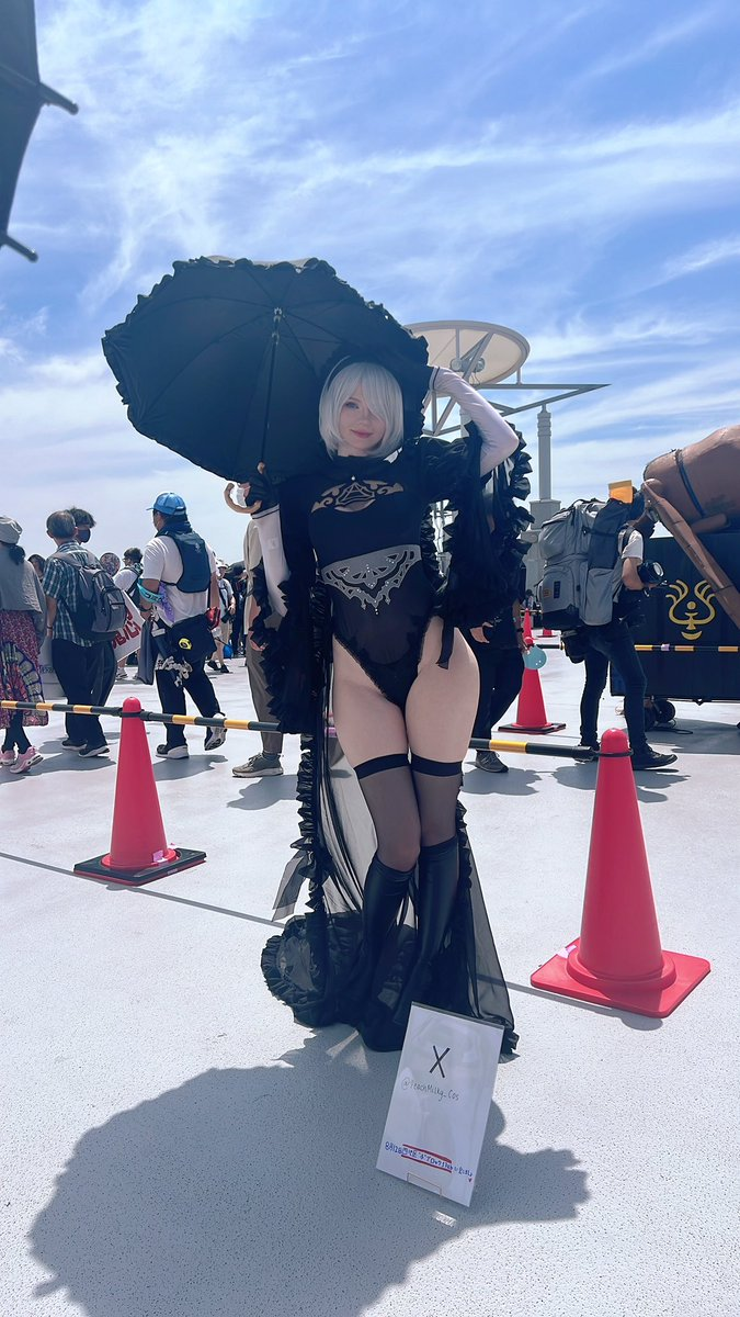 Coserソフィー扮《尼爾：自動人形》2B參戰C104 性感服裝搭配姣好身形魅力爆棚